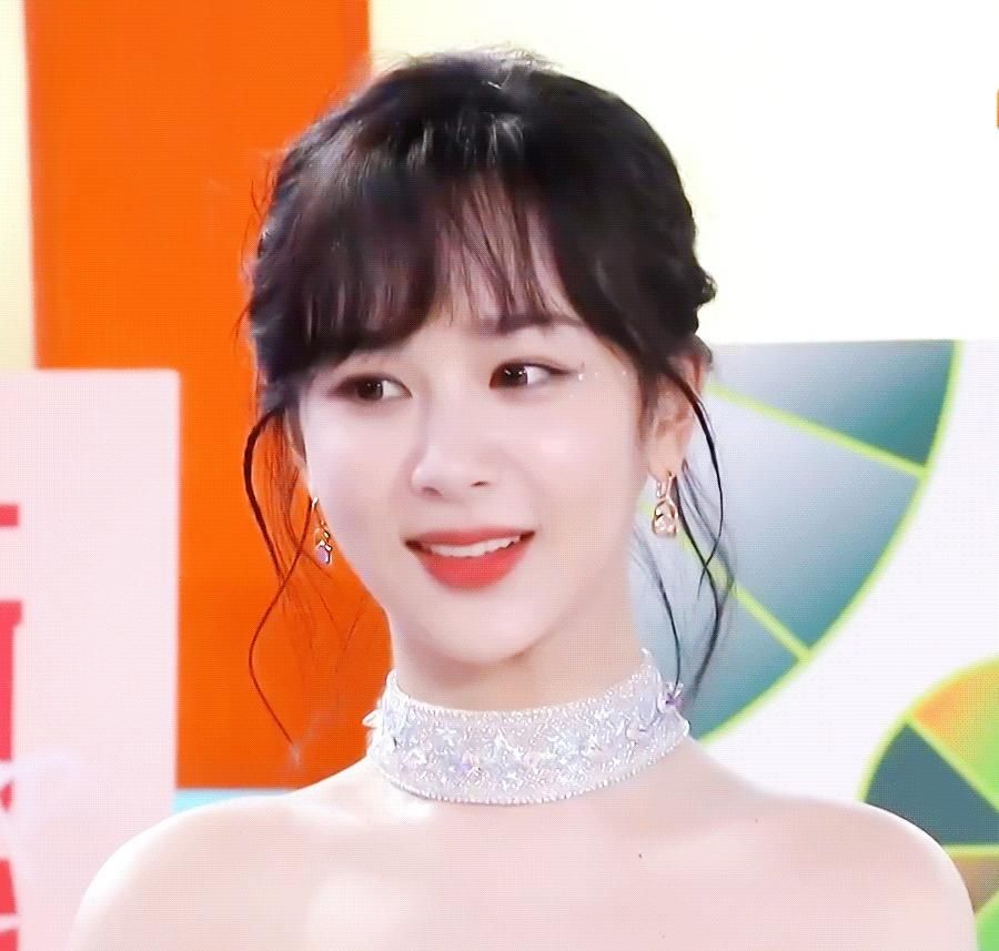 240109 杨紫闪耀微博之夜，期待盛典的每一个璀璨瞬间！ - 360娱乐，你开心就好