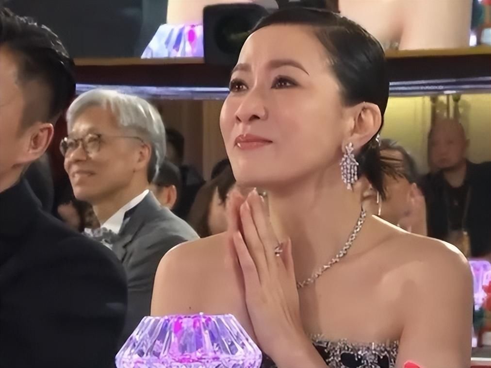 佘诗曼赢麻了！三封TVB视后创造历史，打脸内娱流量花 - 360娱乐，你开心就好