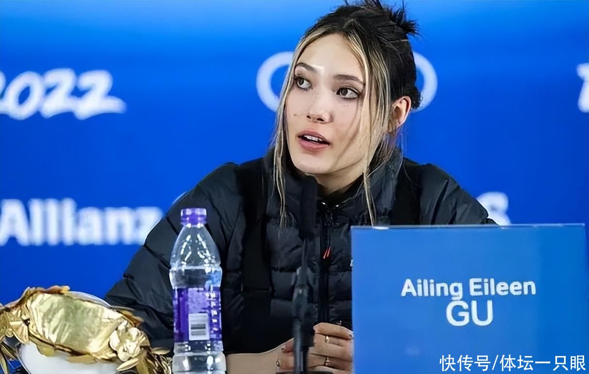 谷爱凌罕见迷彩辣妹装！腹肌清晰，皮肤白皙，内衣外穿大秀身材 360娱乐，你开心就好 2519