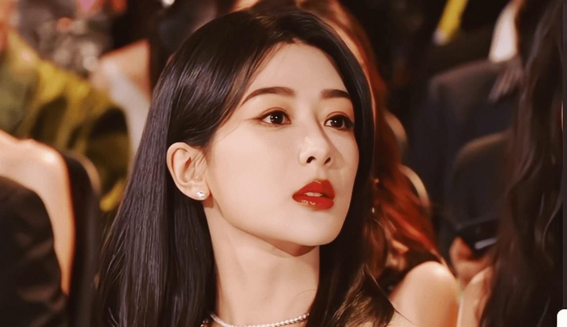 240109 杨紫闪耀微博之夜，期待盛典的每一个璀璨瞬间！ - 360娱乐，你开心就好